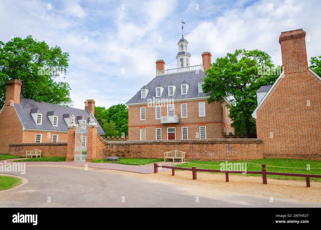 The “Historic Triangle” Historical Colonial Williamsburg in Virginia ...