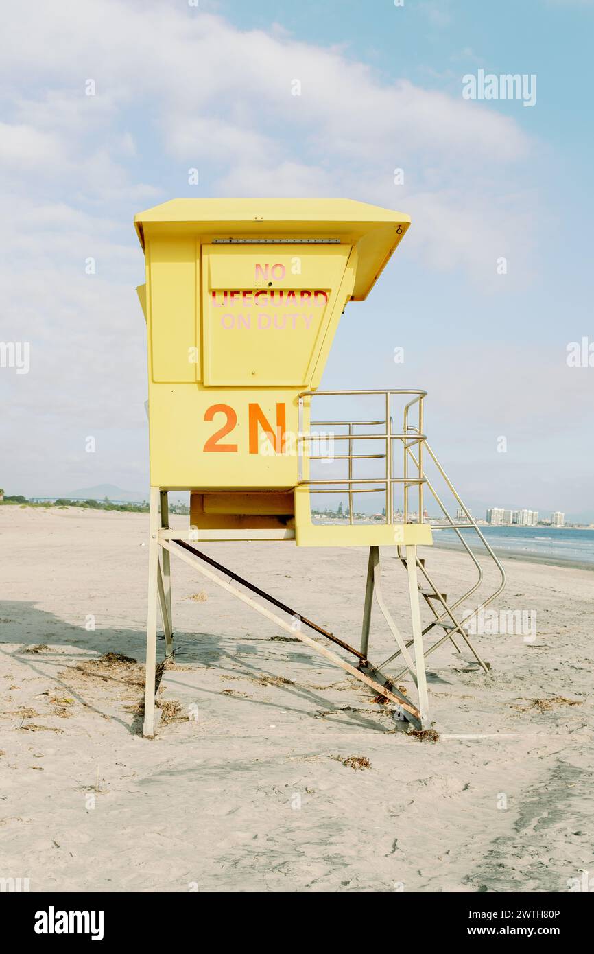 San diego beach lifeguard hi-res stock photography and images - Alamy