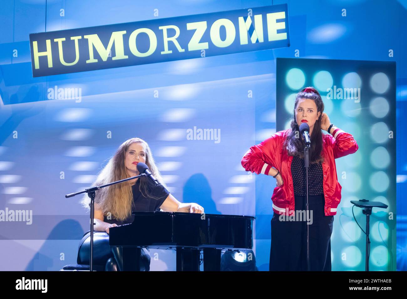 Auftritt des Duos Suchtpotenzial mit Julia Gamez Martin und Ariane ...