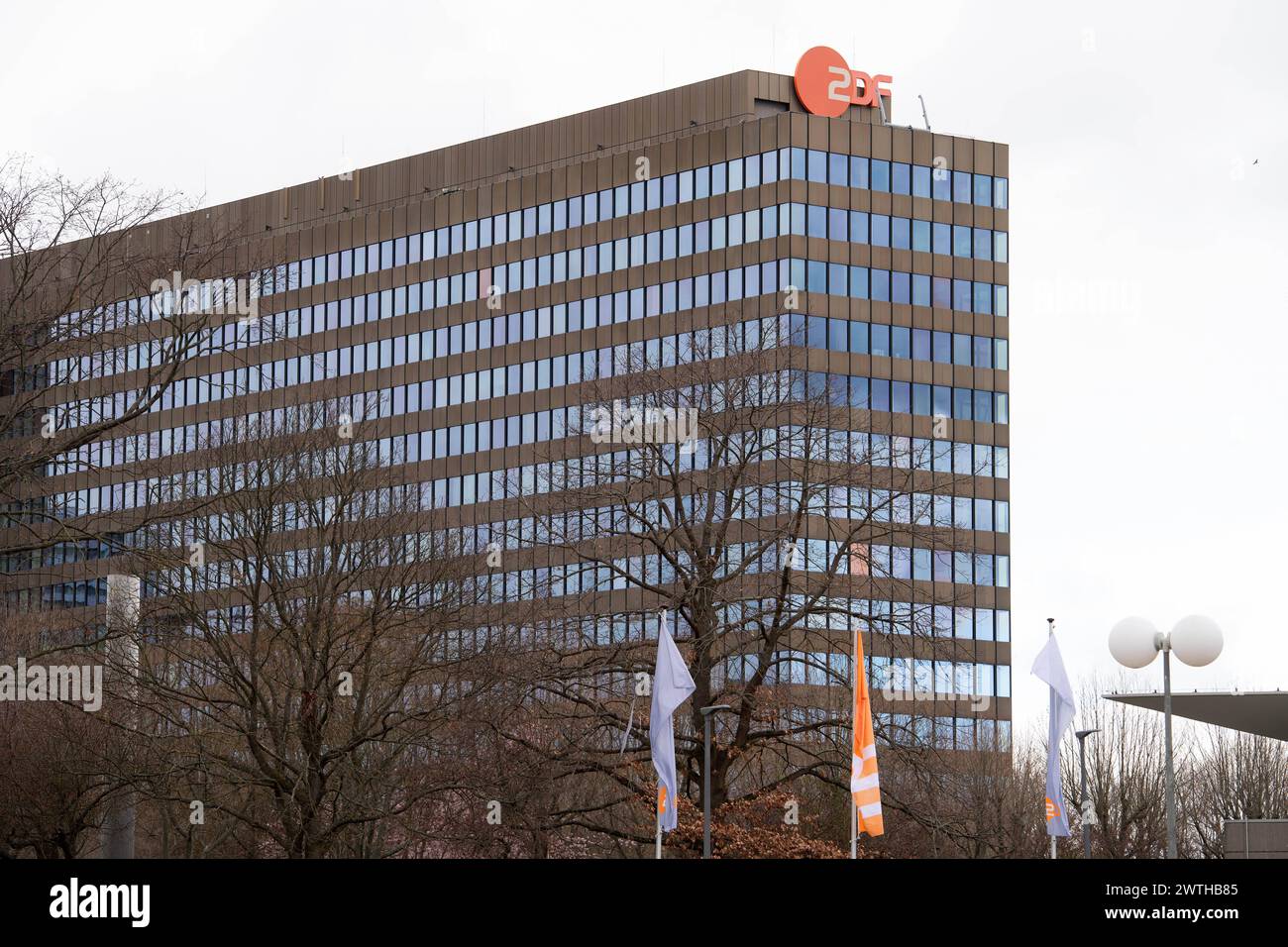 Das Sendezentrum 1 des ZDF, Zweites Deutsches Fernsehen, Aussenansicht ...