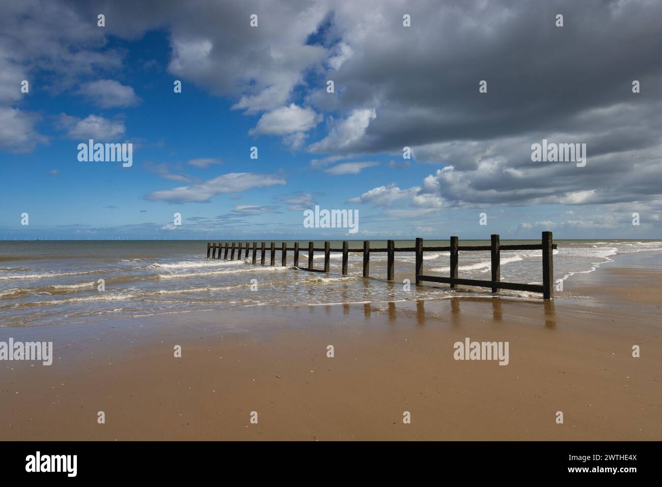 Sunny day on the Endless Beaches in Rhyl, Wales Stock Photo - Alamy
