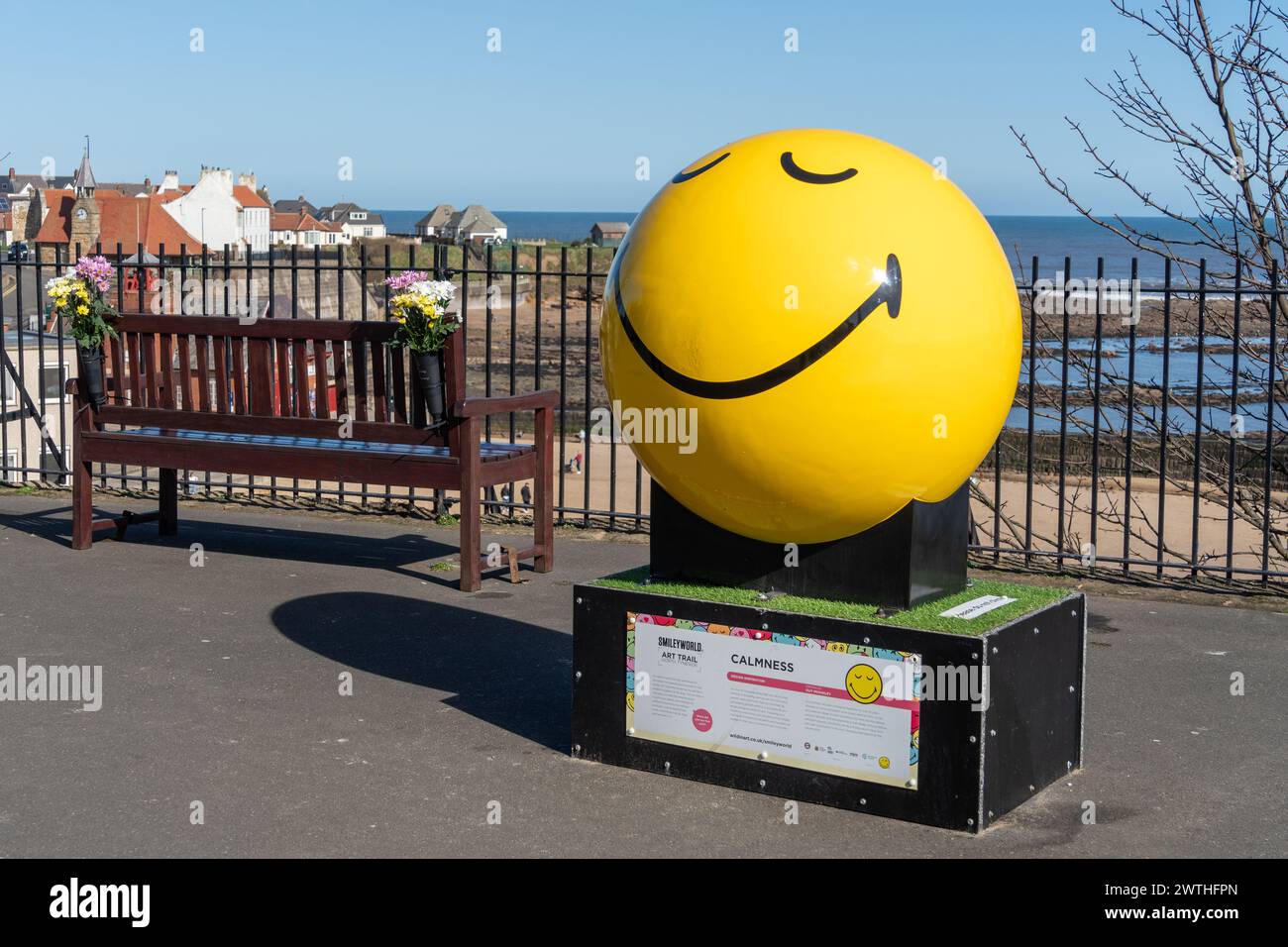 Smiley world hi-res stock photography and images - Alamy