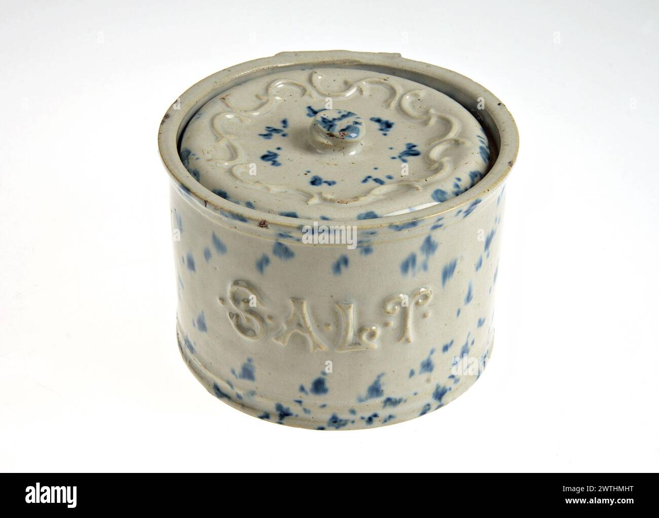 Salt box - Bennington Potters Bennington Potters Stock Photo - Alamy
