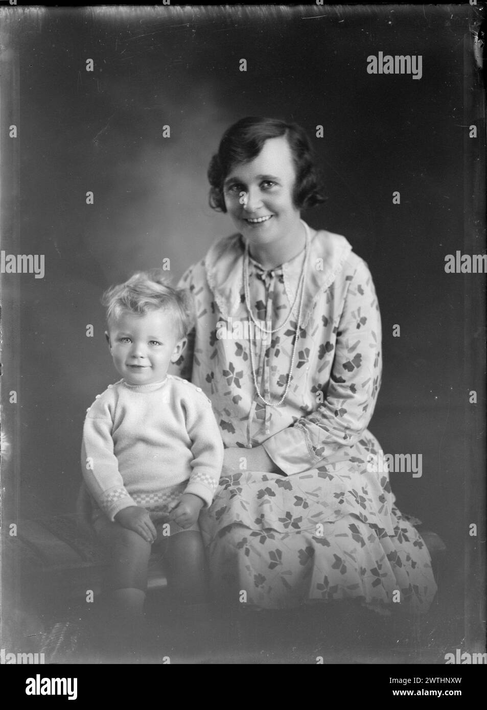 Mrs Brierly 6x8 coupon studio portraits, portraits, black-and-white ...