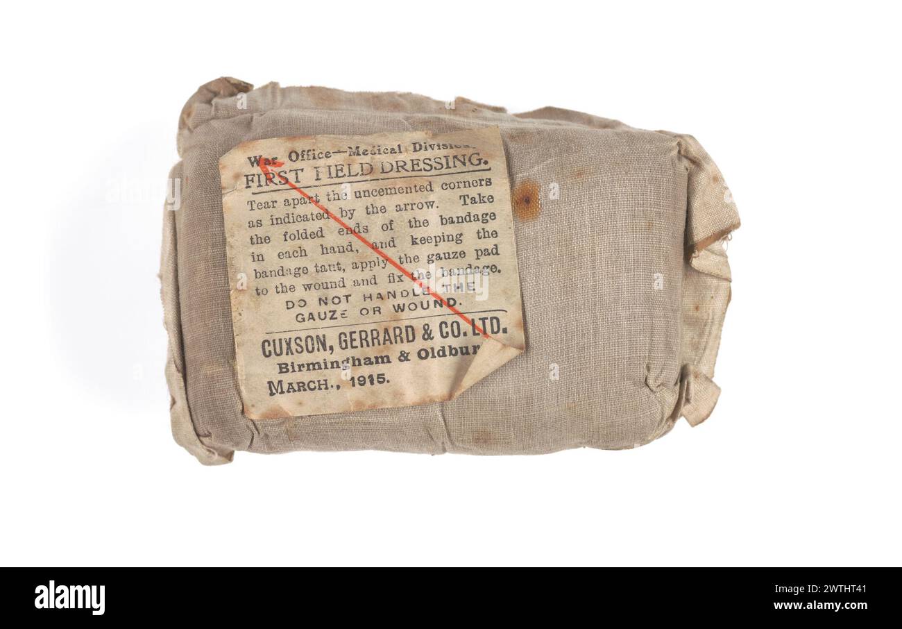 Field dressing hi-res stock photography and images - Alamy