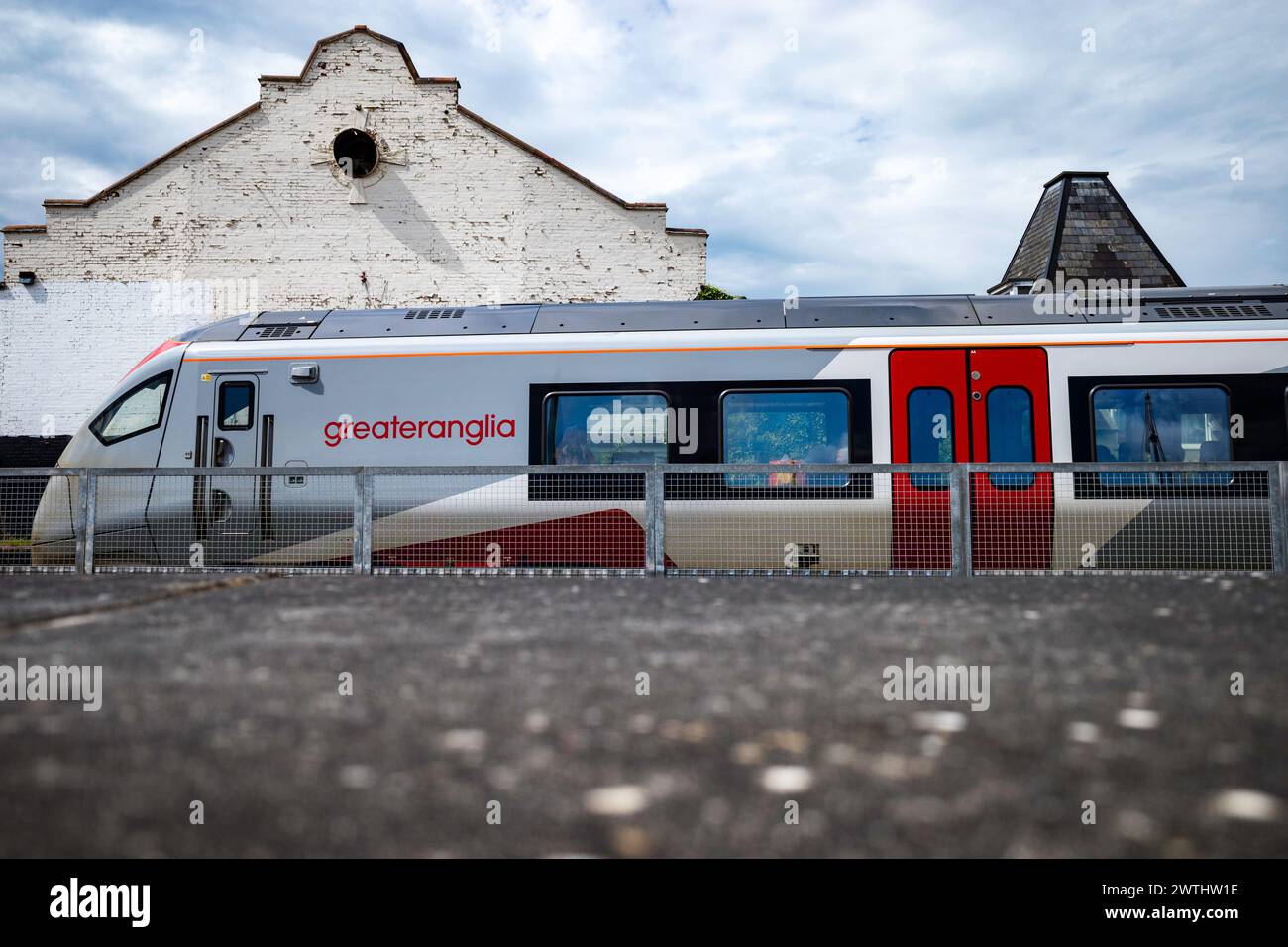 Woodbridge station hi-res stock photography and images - Alamy