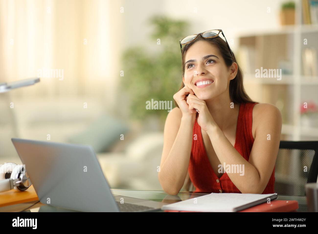 Motivated student hi-res stock photography and images - Alamy
