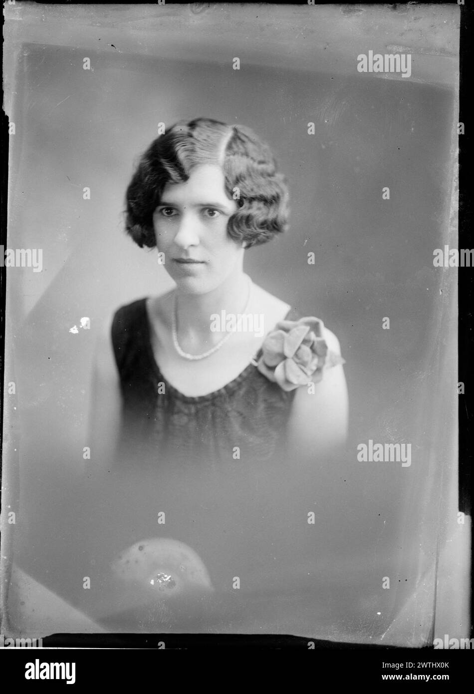 Young woman studio portraits, portraits, black-and-white negatives ...