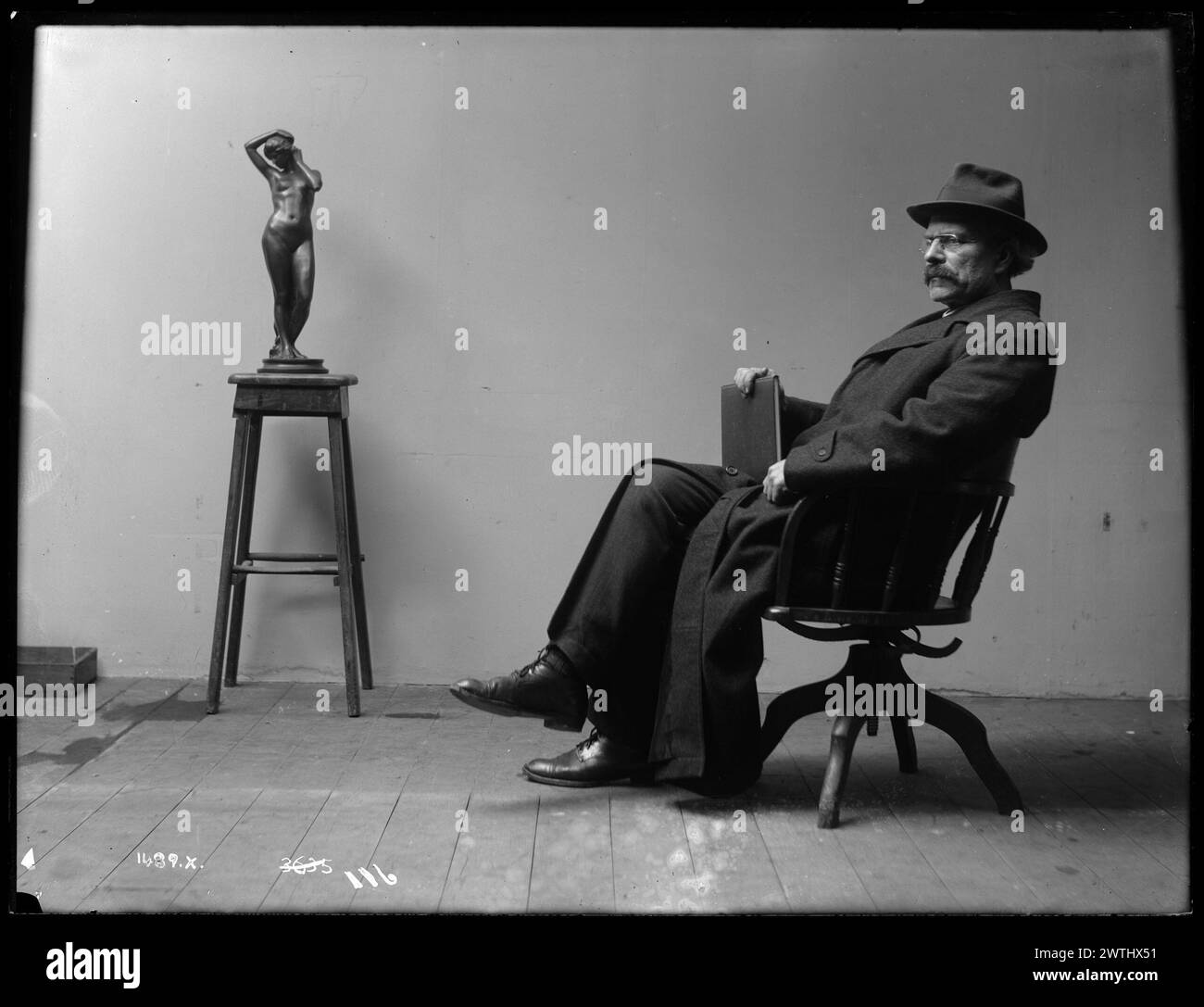 Augustus hamilton augustus hamilton Black and White Stock Photos ...