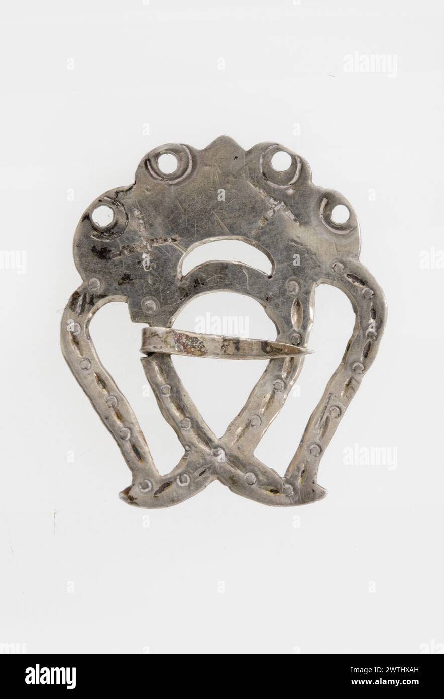 Luckenbooth brooch hi-res stock photography and images - Alamy