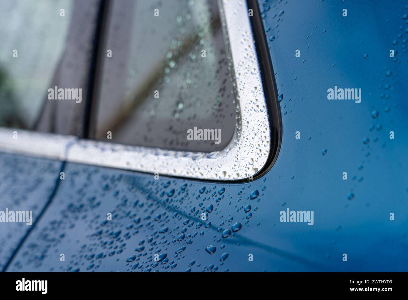 Atoll blue hi-res stock photography and images - Alamy