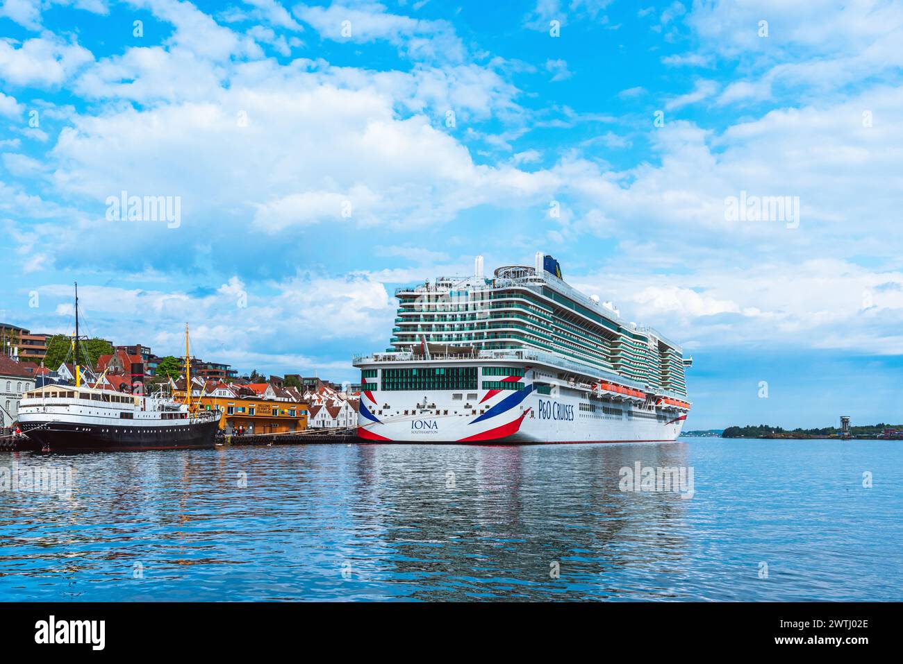 Pando cruises hi-res stock photography and images - Alamy