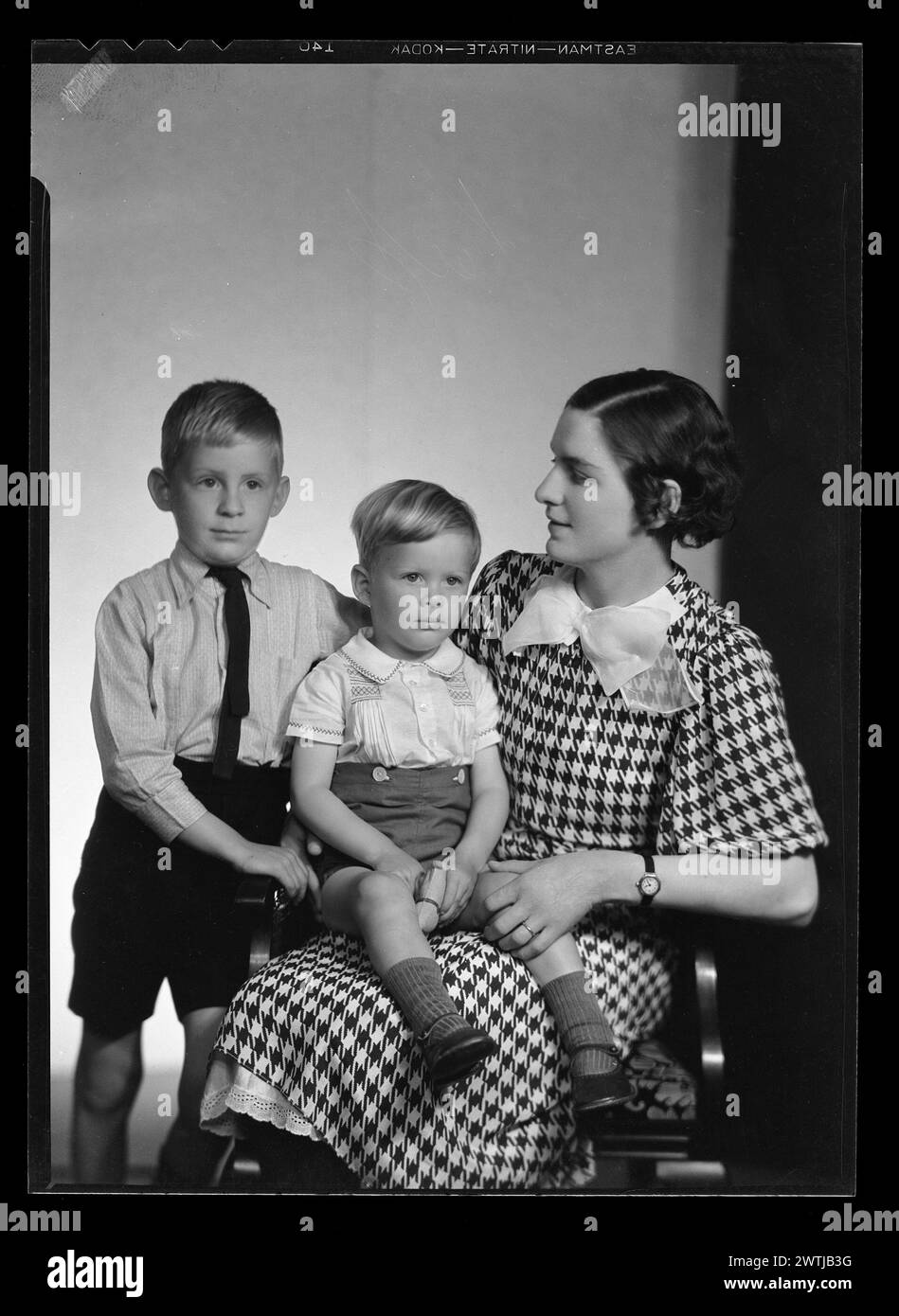 Family; inscribed 'Mrs Buckleton' Nitrate negatives, gelatin silver ...