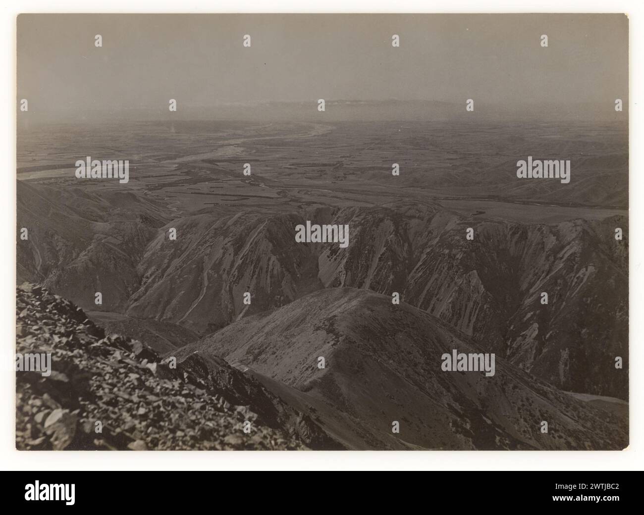 Historic view river port Cut Out Stock Images & Pictures - Alamy