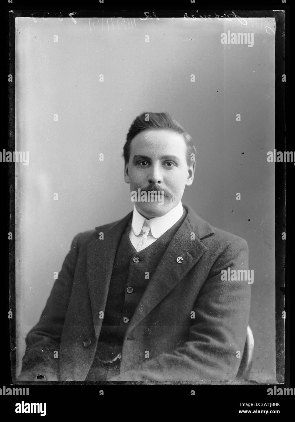 Fornier 12 studio portraits, portraits, black-and-white negatives ...