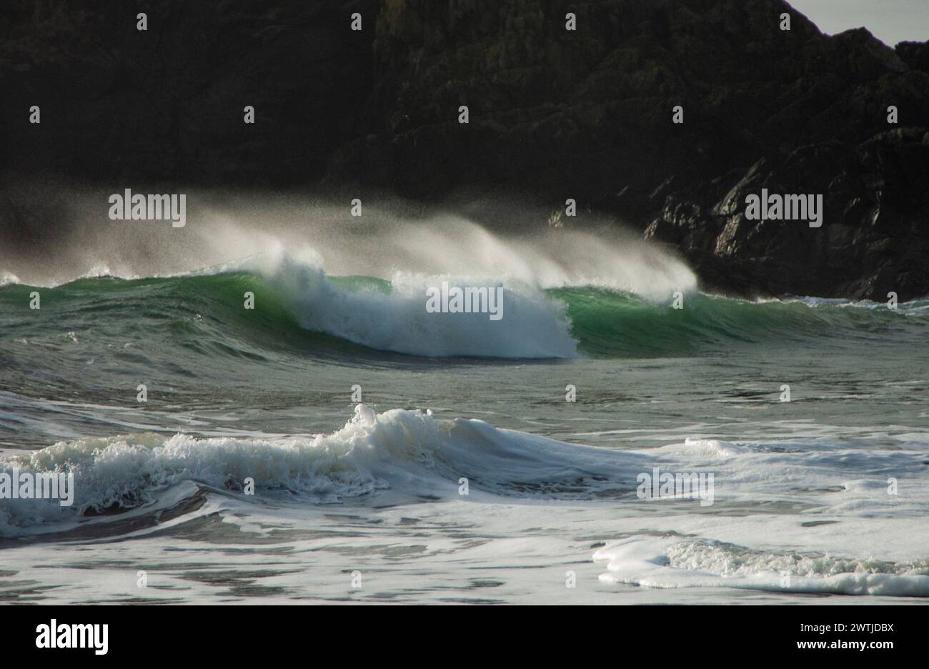 Dramatic waves, The Lizard Peninsula, Cornwall, England, United Kingdom ...