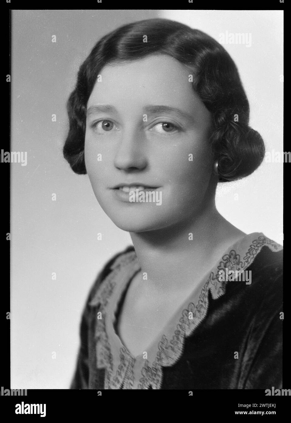 Woman; inscribed 'Miss Edna Smith' gelatin silver negatives, black-and ...