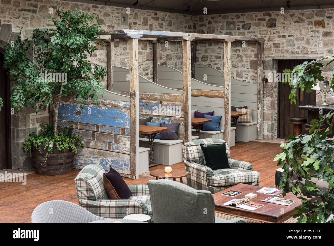 Luxury hotel reception hi-res stock photography and images - Alamy