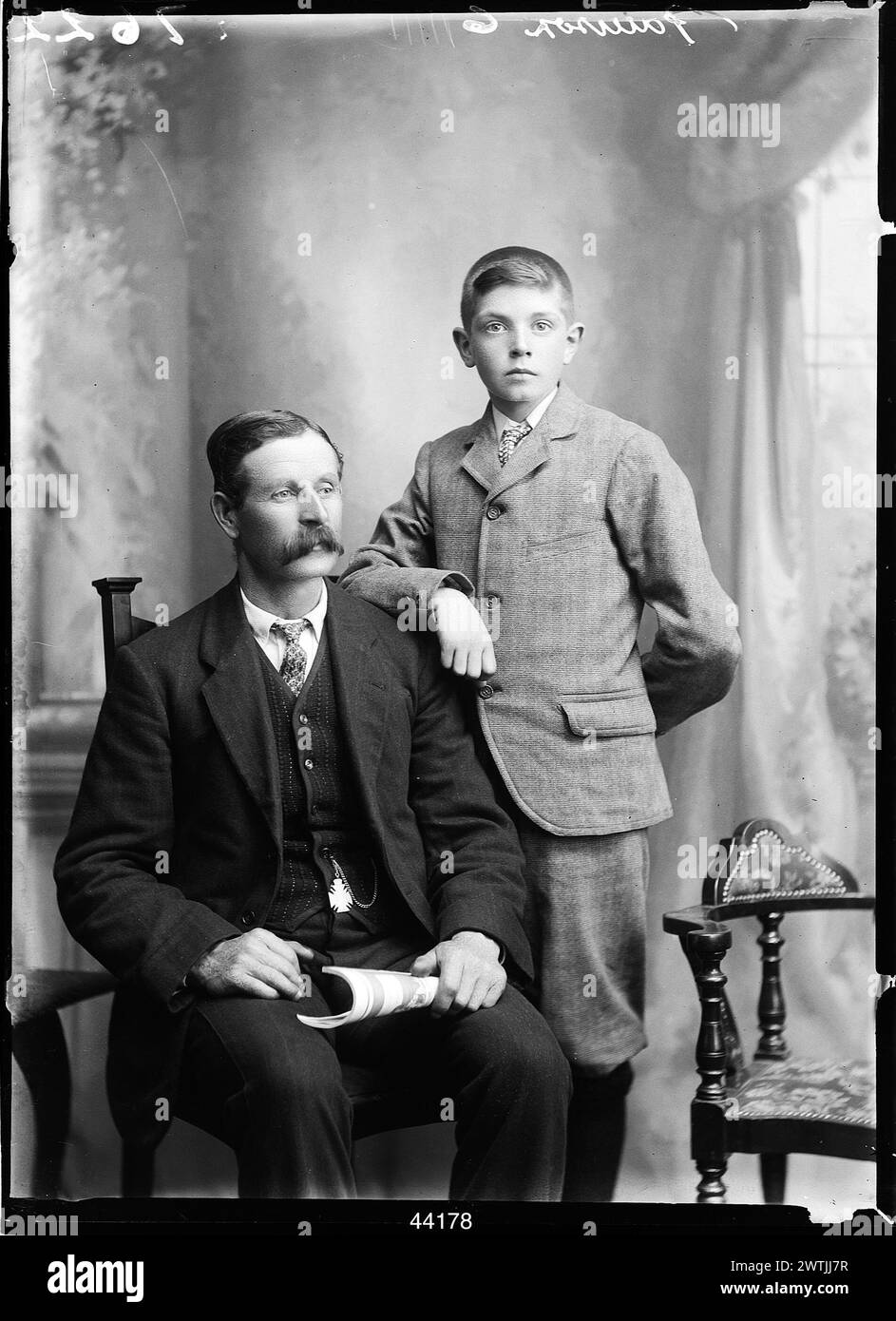 Paterson 6 studio portraits, portraits, black-and-white negatives Stock ...