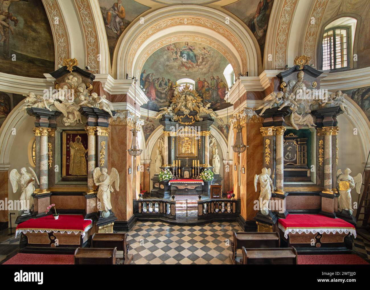 Rosary Chapel, Basilica of Holy Trinity, Dominicans, Krakow, Poland ...
