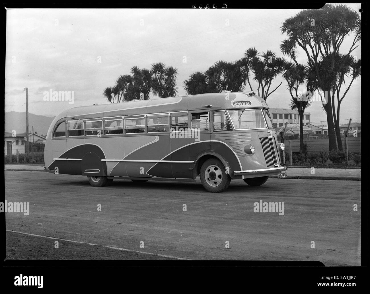 General motors bus general motors bus hi-res stock photography and ...