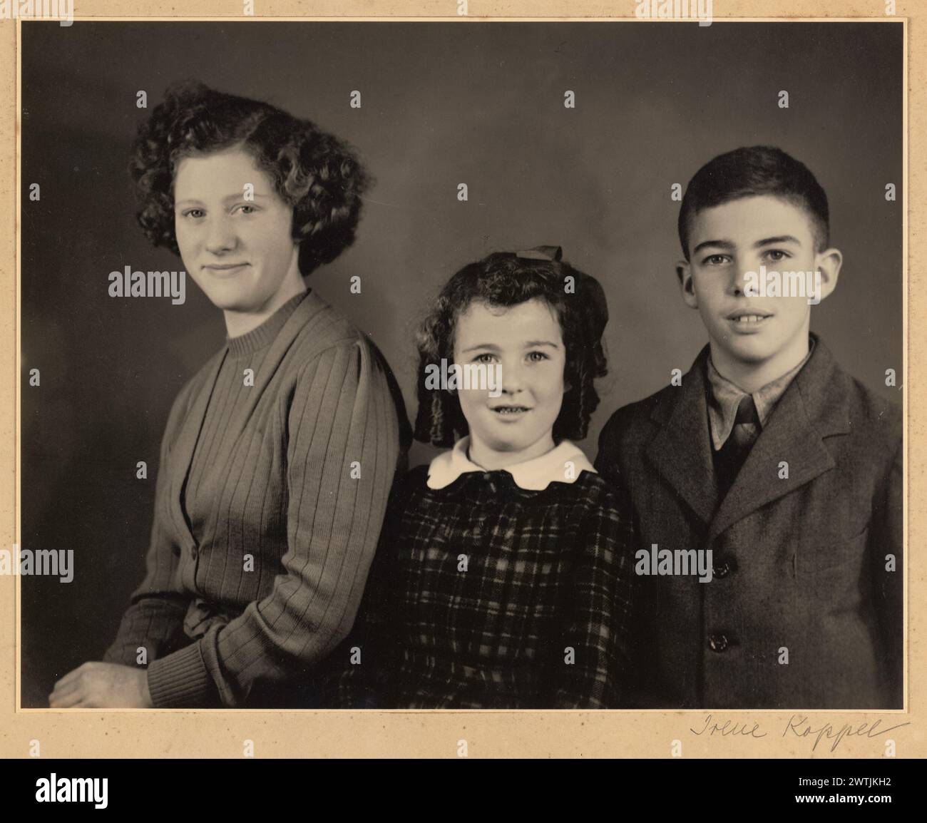 Denise Gotlieb, Carole Zelcer (nee Gotlieb) and Marcus Gotlieb ...