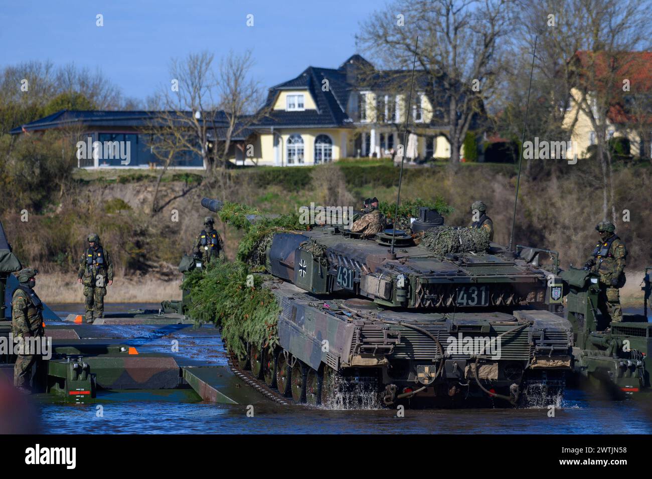 18 March 2024, Saxony-Anhalt, Hohengöhren: A "Leopard 2" main battle ...