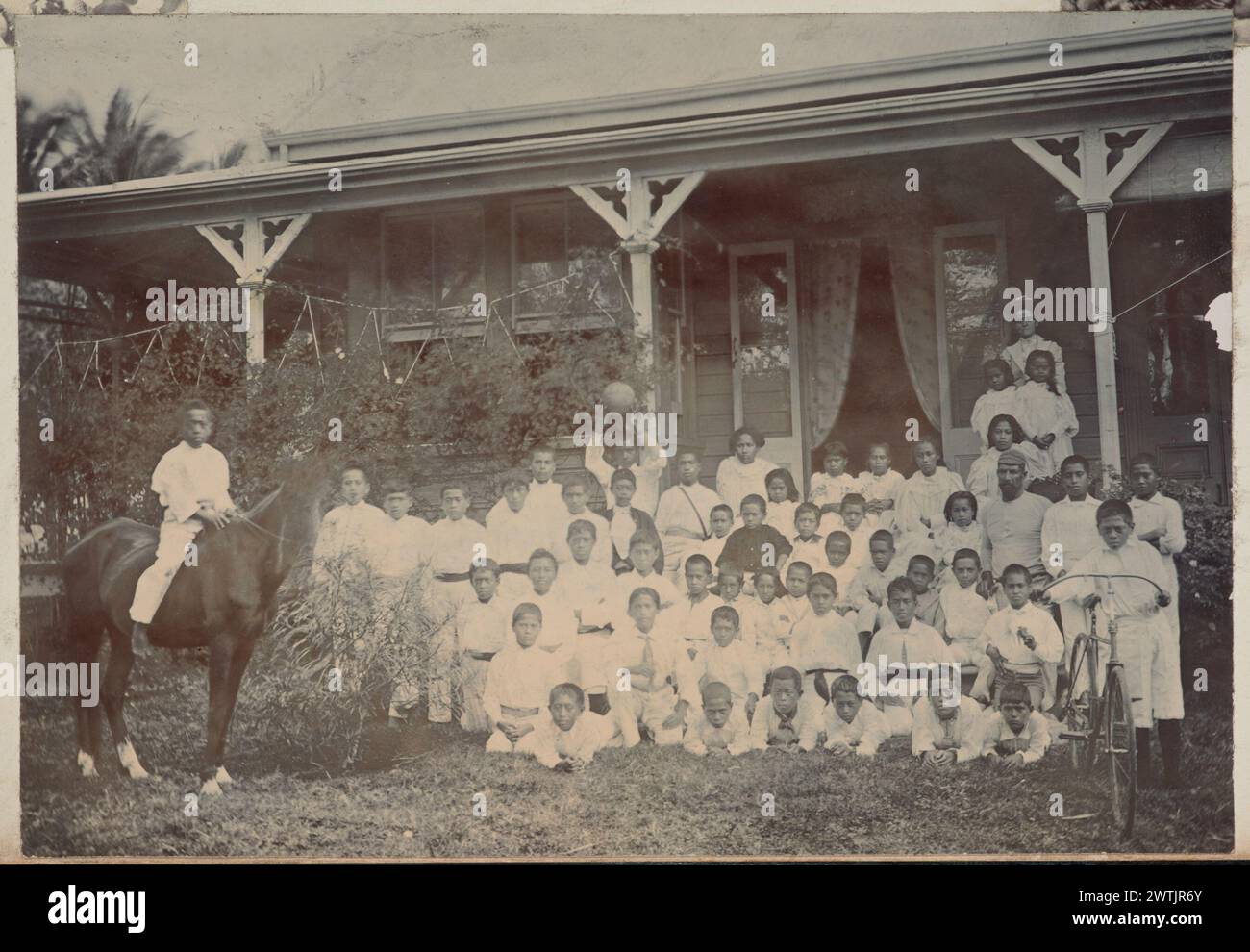 Mrs Ellen Hutchin and children. From the album: Cook Islands black-and ...