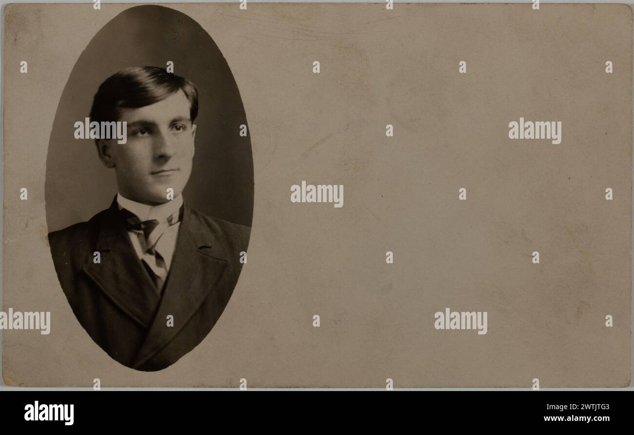 Gelatin silver print - Portrait of an unidentified man, Montreal, Quebec, 1910-1930 Joseph ...