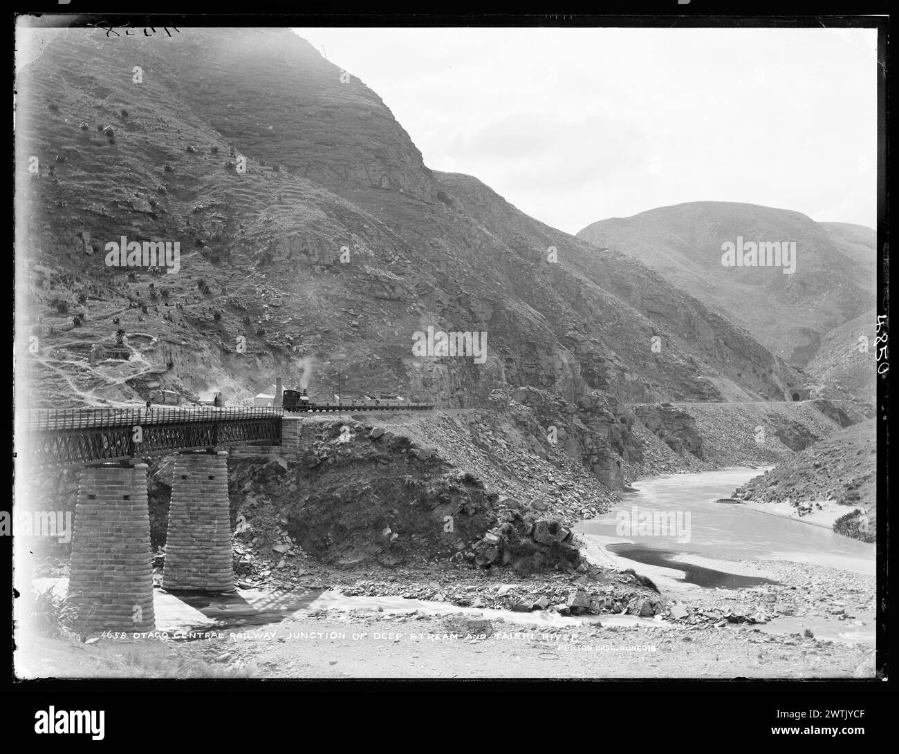Otago Central Railway, junction of Deep Stream and Taieri River gelatin ...