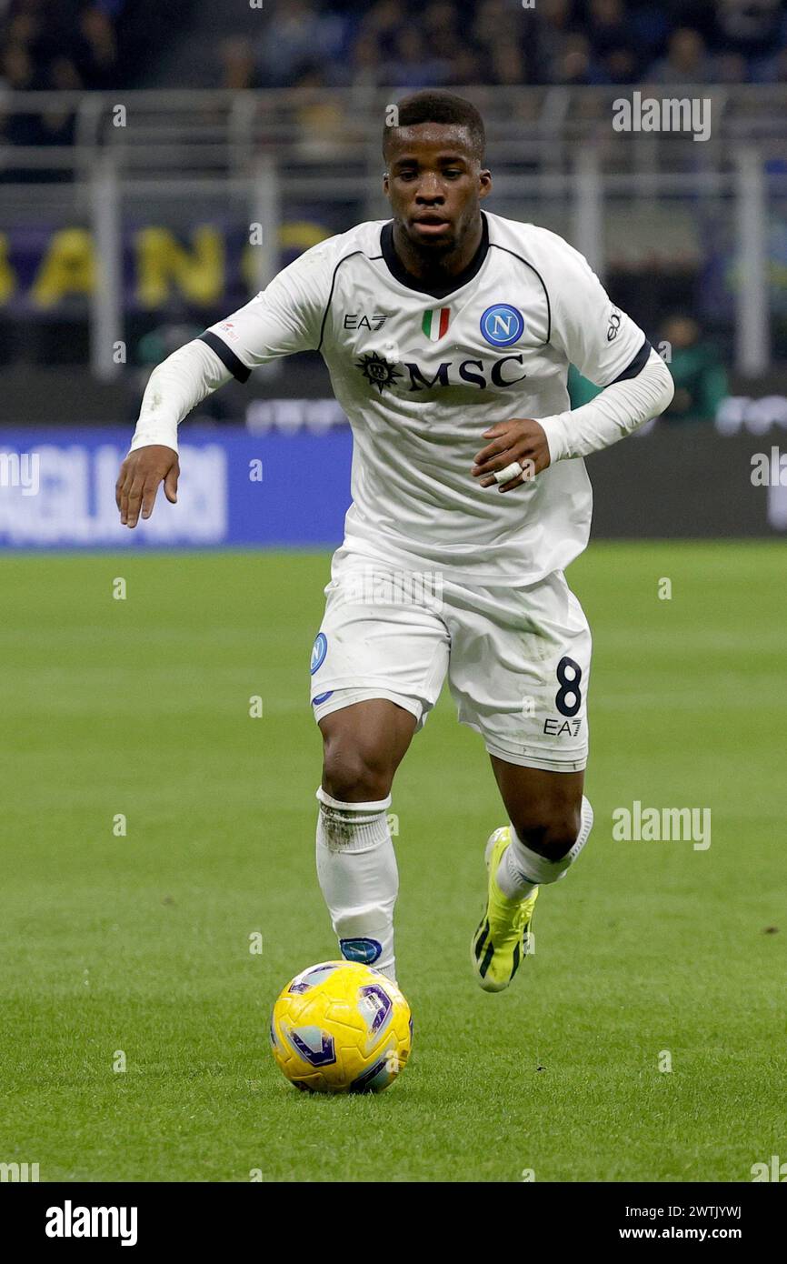 Hamed Traore of Napoli controls the ball during Serie A soccer match ...