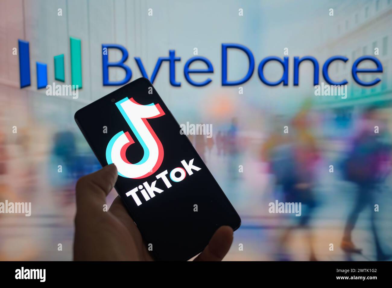 Bytedance logo hi-res stock photography and images - Alamy