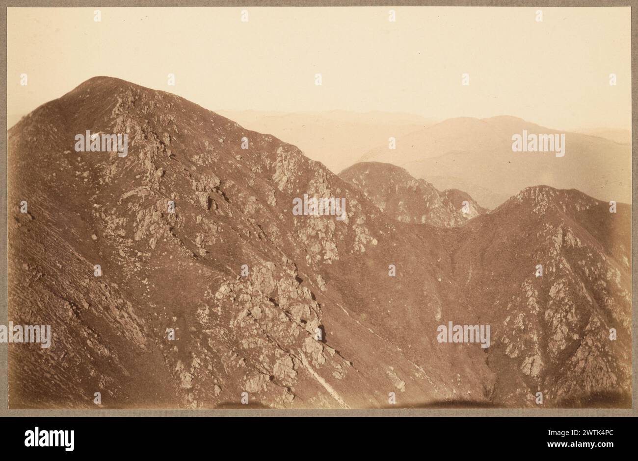 Summit of mt dundas from triangle knob hi-res stock photography and ...