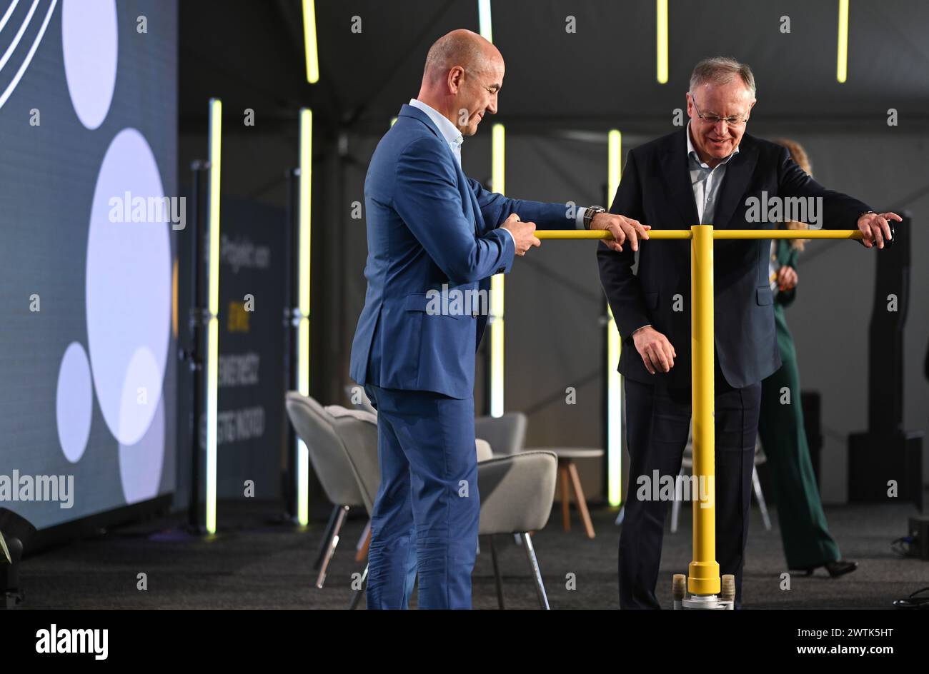 18 March 2024, Lower Saxony, Jemgum: (left to right) Stefan Dohler ...