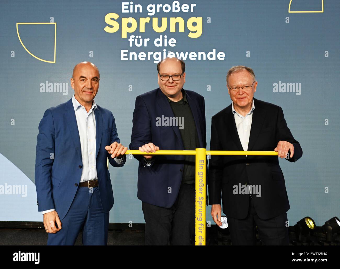 18 March 2024, Lower Saxony, Jemgum: (left to right) Stefan Dohler ...