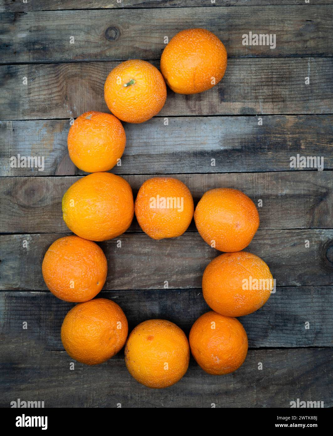 6 oranges hi-res stock photography and images - Alamy