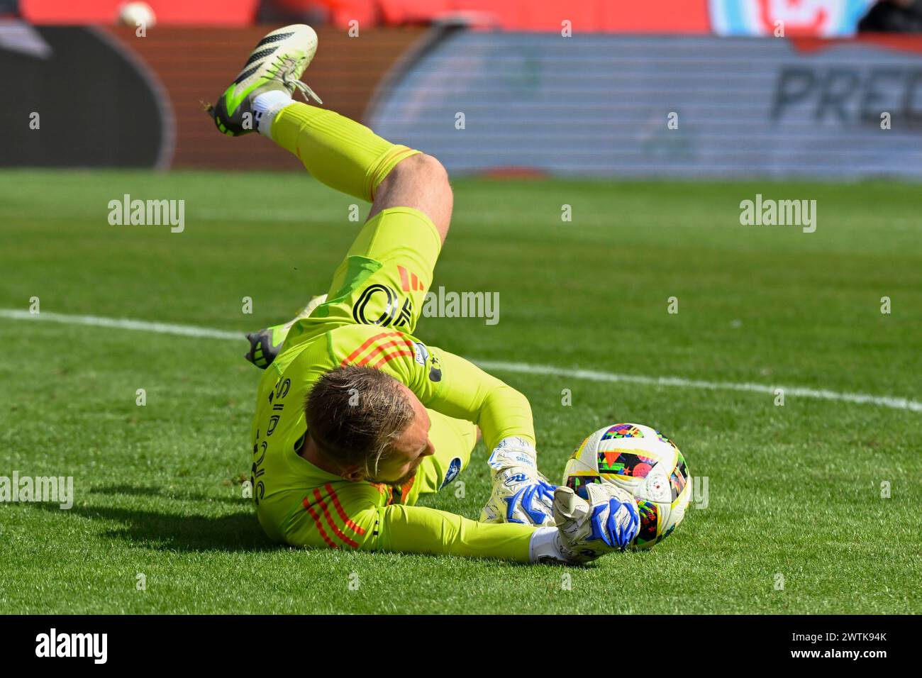 CF Montréal goalkeeper Jonathan Sirois (40) blocks a shot on goal by ...