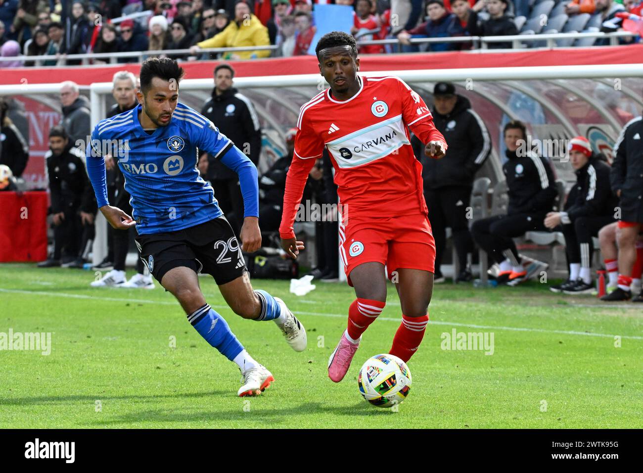 Chicago Fire midfielder Maren Haile-Selassie (7) moves the ball past CF ...