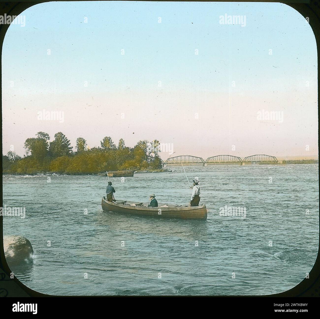 Canadian indigenous canoe hi-res stock photography and images - Alamy