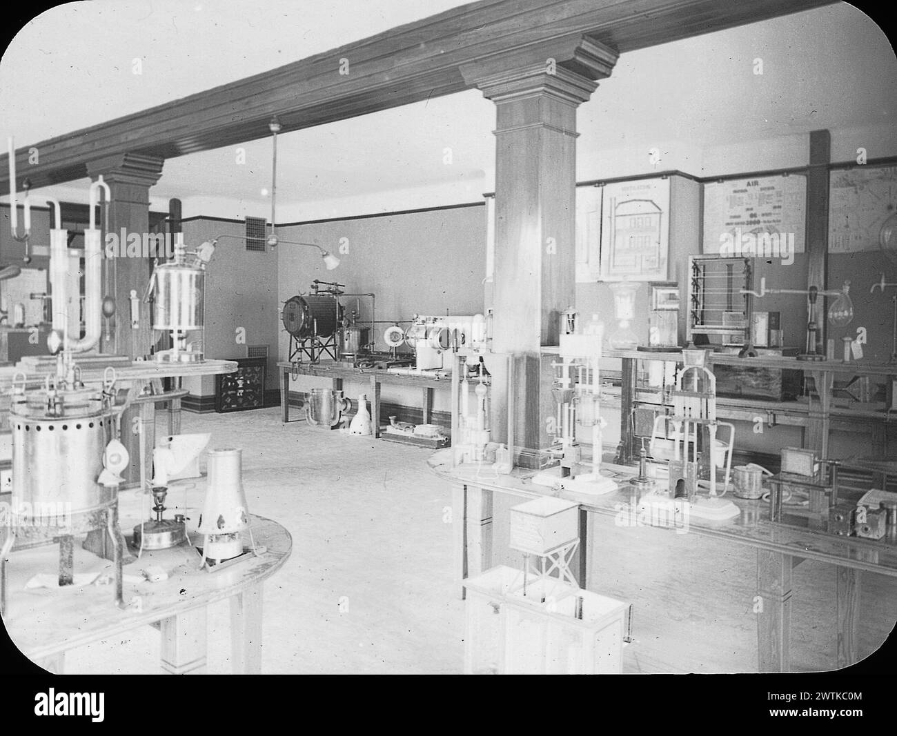 Transparency - Hygiene lab, Medical building, McGill University ...