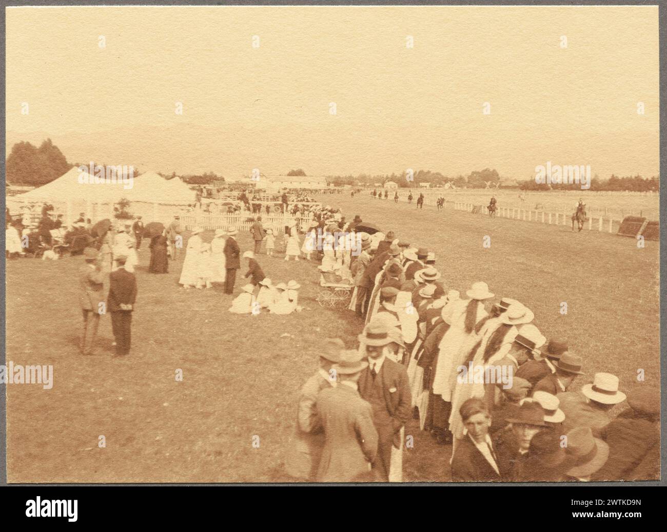 "The maiden trotting race. Mr Hughes' "Twilight" 2nd; Mr Gleeson's ...