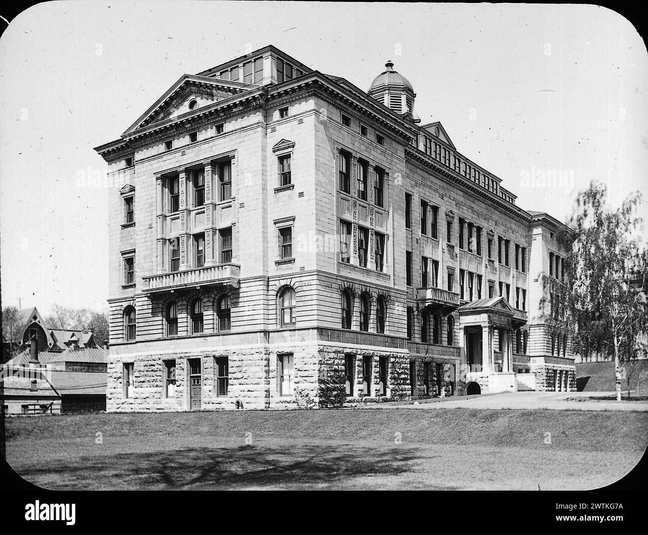 Mcgill university 1901 hi-res stock photography and images - Alamy
