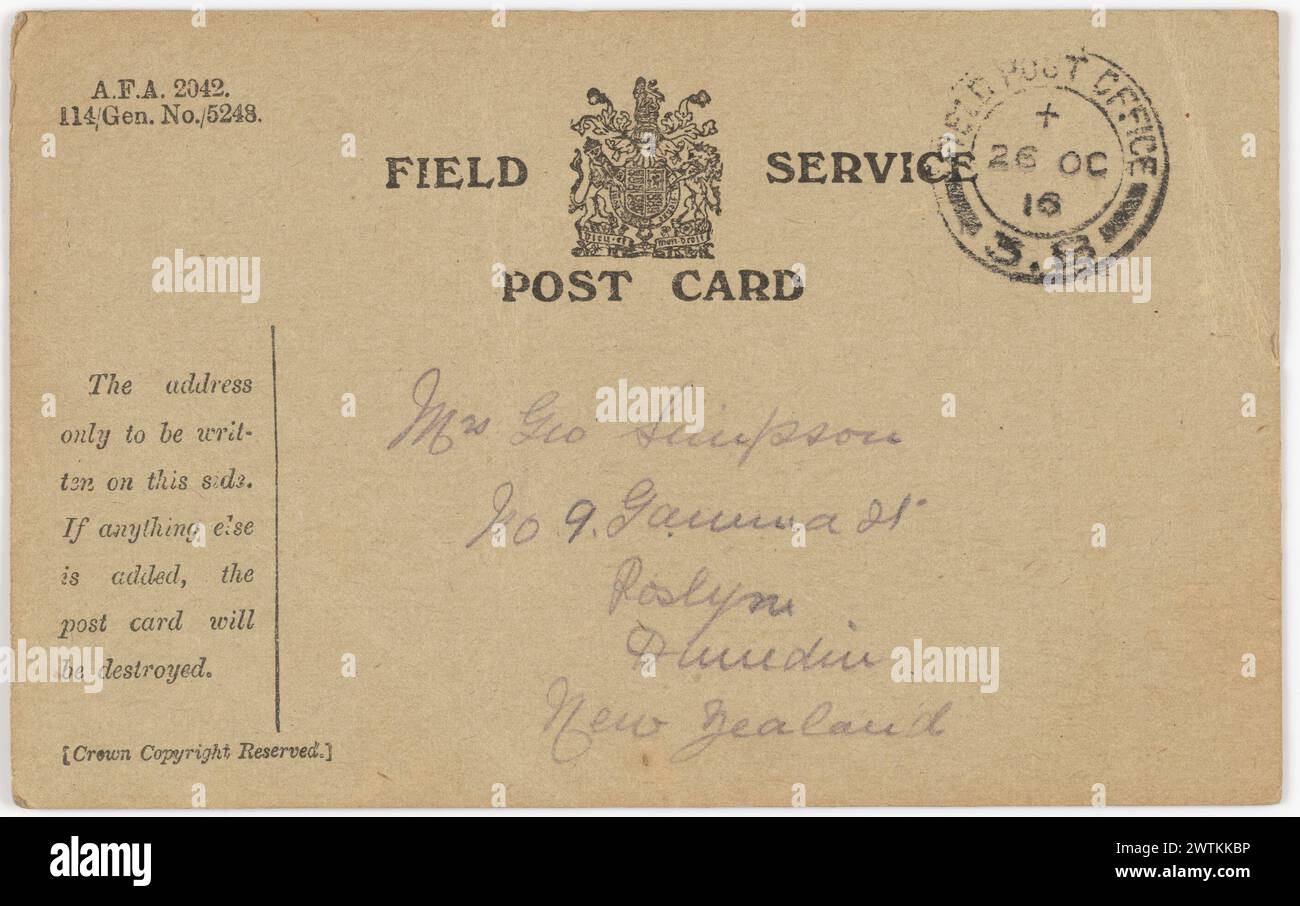 Soldiers writing postcards hi-res stock photography and images - Alamy