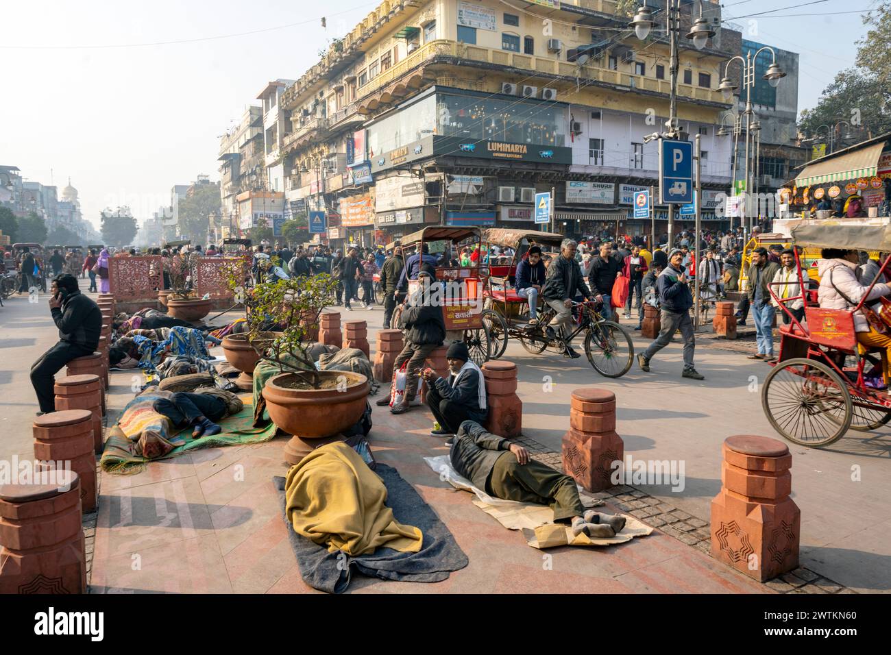 India, Old Delhi, Chandni Chowk, Strassenszene Stock Photo - Alamy