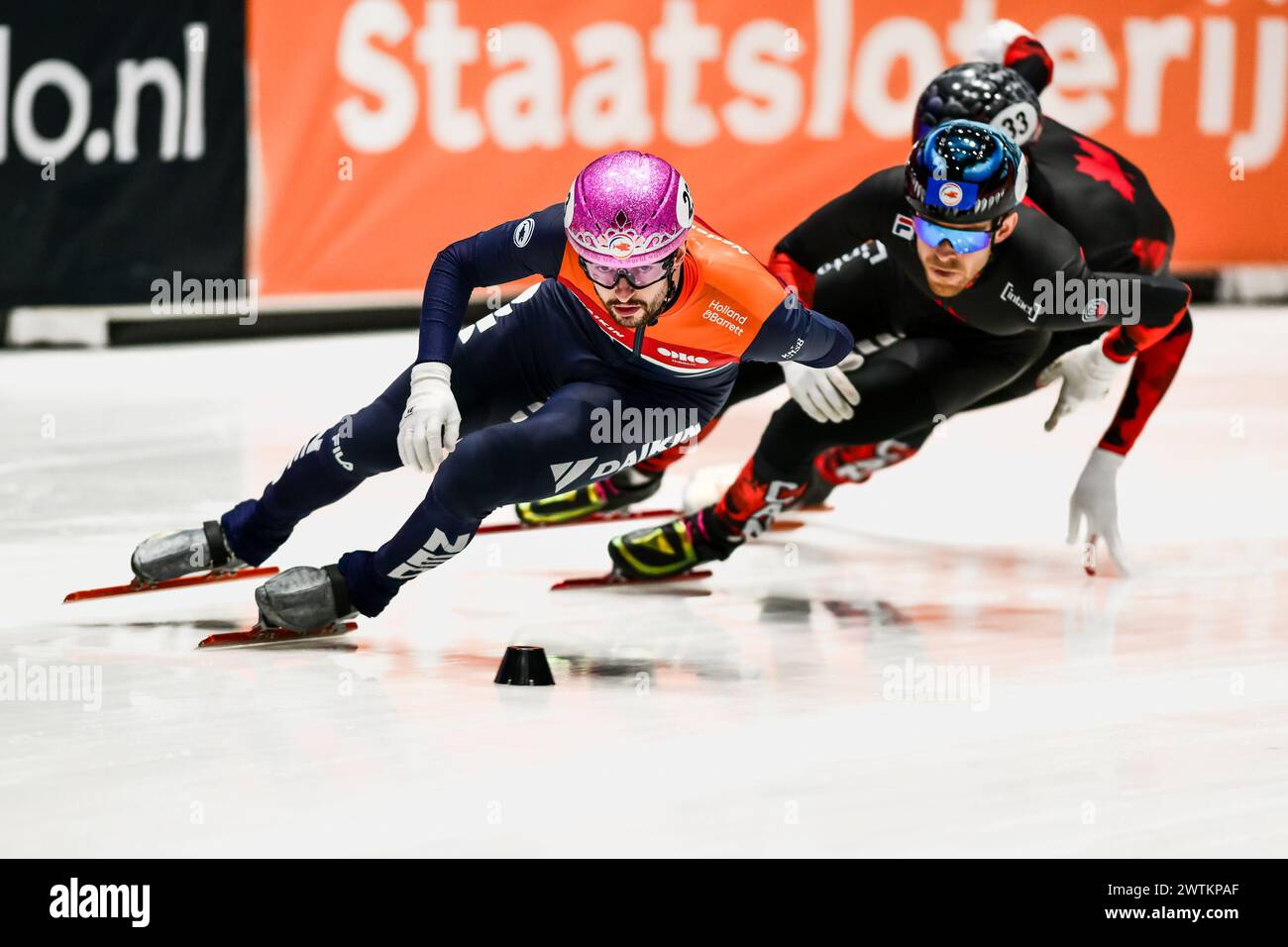 de LAAT Itzhak NED leads competing in the 1000m on day 3 during the ...