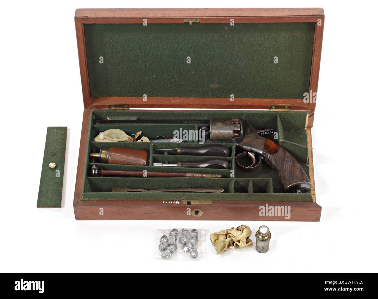 Primer bullet gun hi-res stock photography and images - Alamy