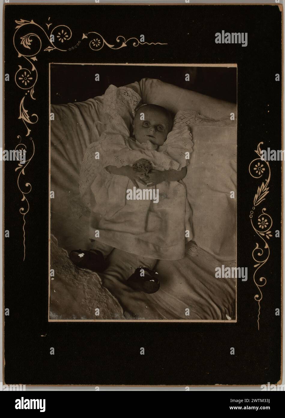 Gelatin silver print - Portrait of an unidentified deceased baby, L ...