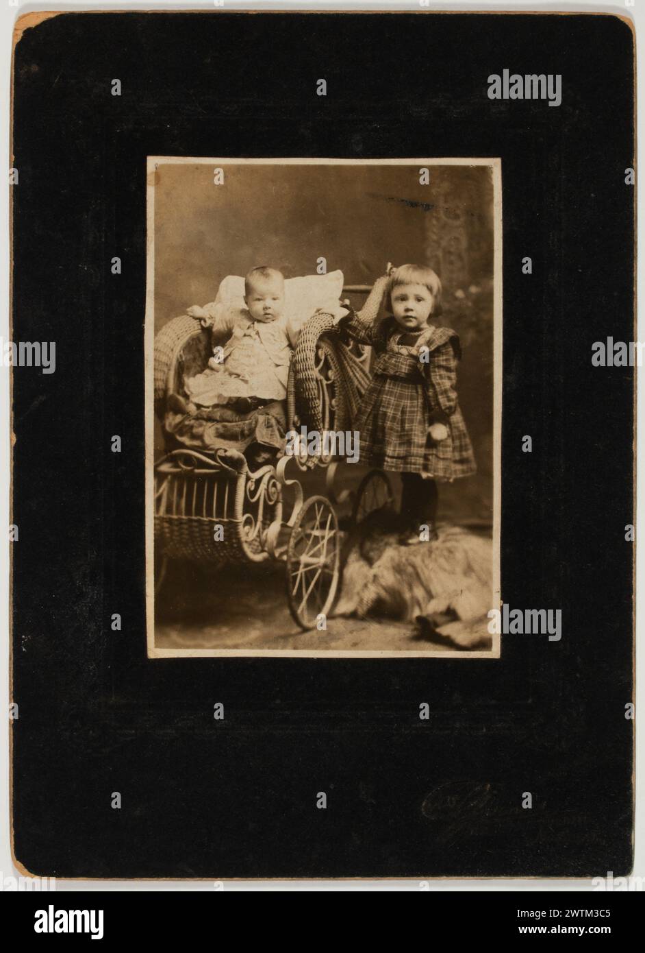 Gelatin silver print - Leopold and Leopolda, Montreal, Quebec, 1913 ...