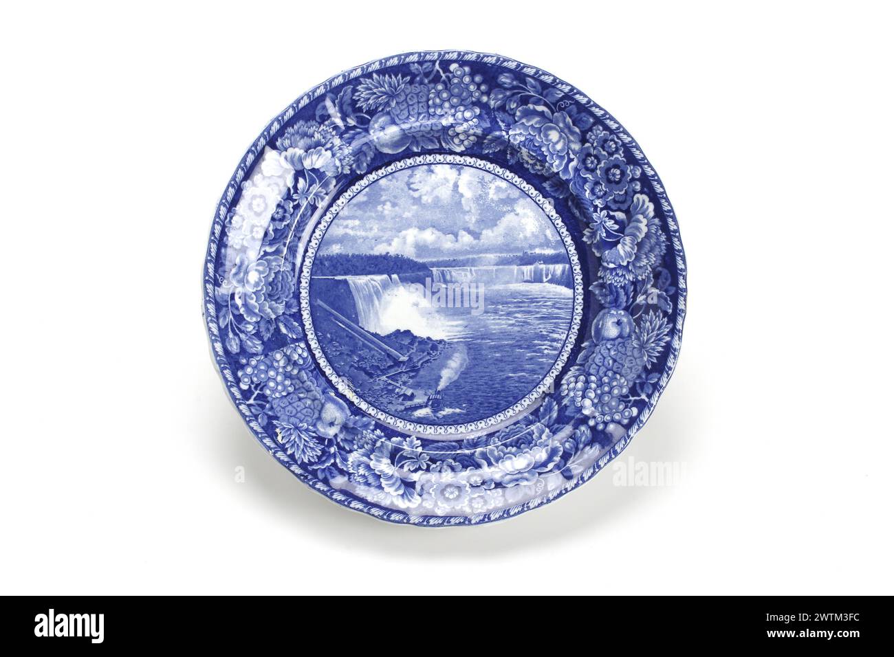 Plate - View of Niagara Falls Stock Photo - Alamy