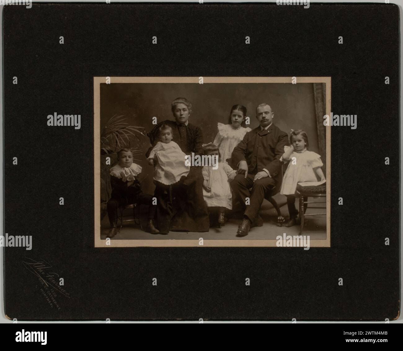 Gelatin silver print - Portrait of an unidentified family, Montreal ...